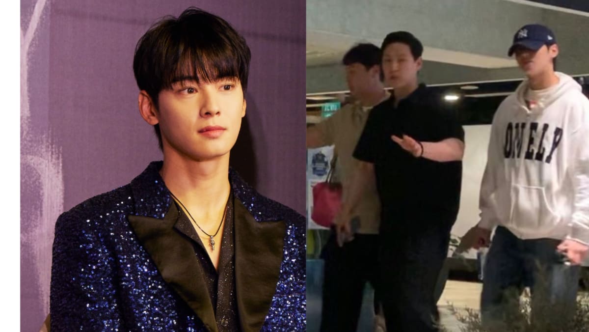 Cha Eun Woo ate at a Korean restaurant in Mandarin Gallery after his ...