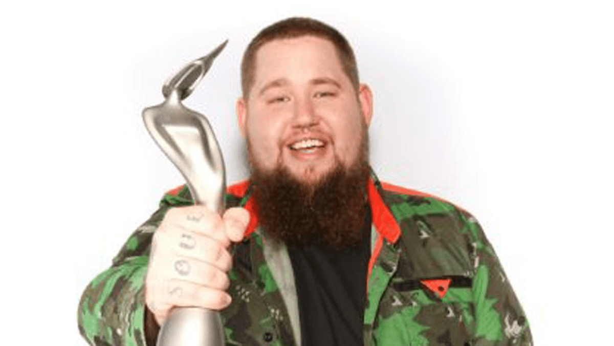 Rag 'n' Bone Man fan Elton John - 8days