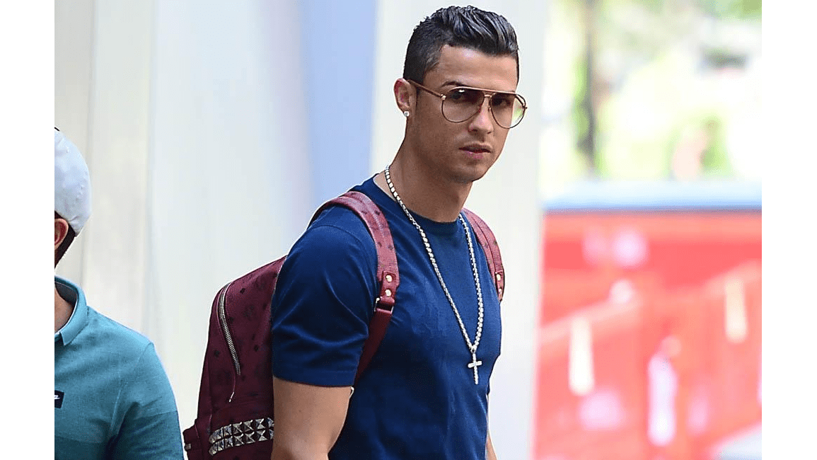 Cristiano Ronaldo backs new London restaurant - 8days