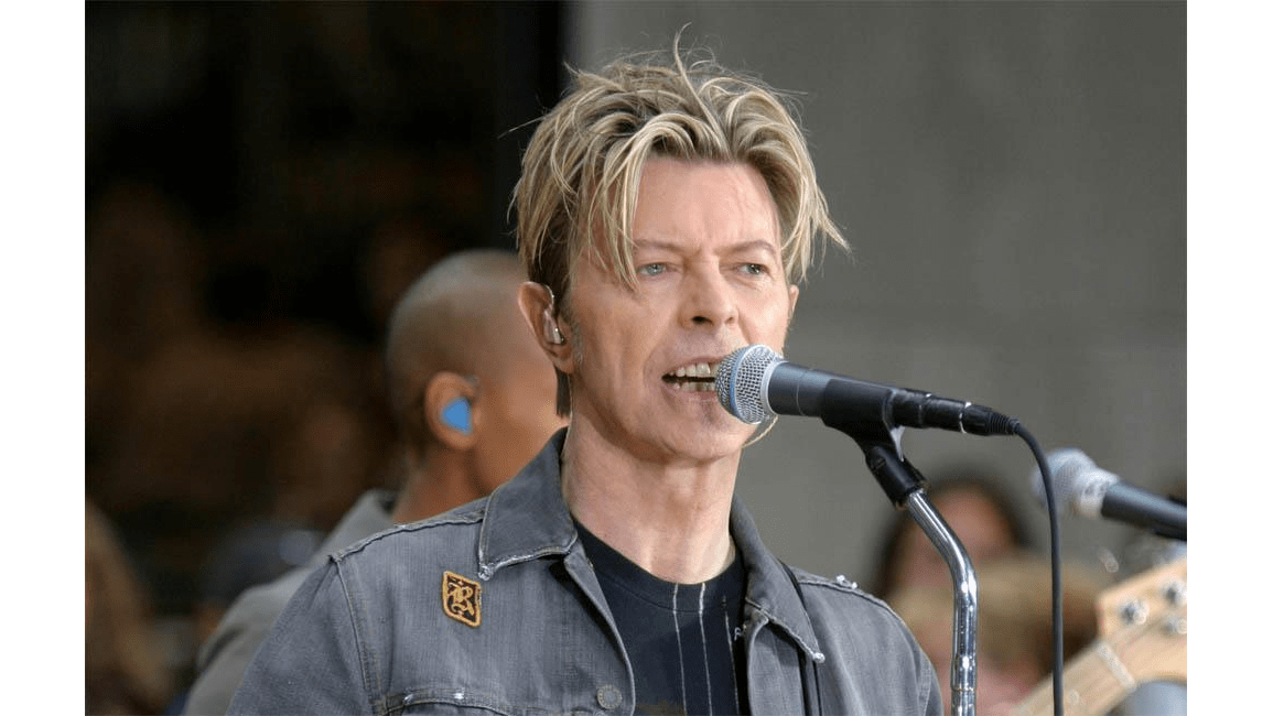 David Bowie is VR experience in the works - 8days