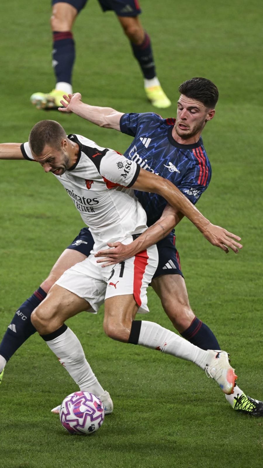 Arsenal edge AC Milan 1-0 in Singapore pre-season opener - CNA