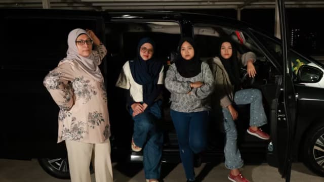 遭乘客要求“付费摸脚” 女私召车司机如何避免被骚扰? - 8world