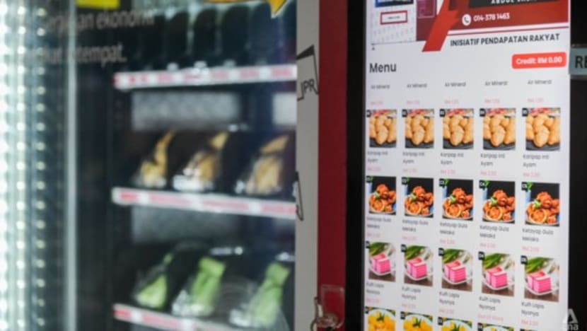 Membantu golongan pendapatan rendah berdikari dengan niaga menerusi ...