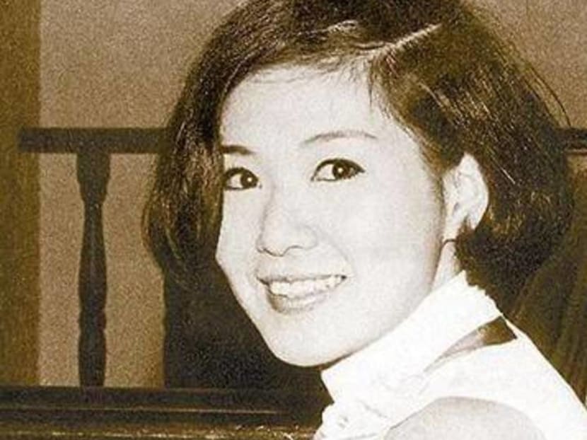 HK Actress Louise Lee Is Absolutely Stunning In These Throwback Photos ...
