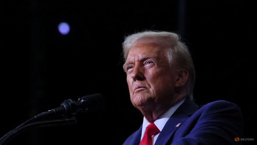 Podcaster Joe Rogan endorses Donald Trump for US president - CNA
