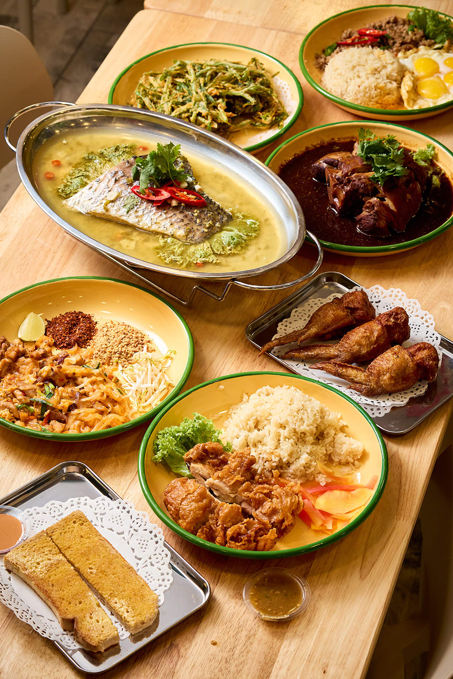 Wang Lei’s Son-In-Law’s Thai Eatery Made 5-Figures On Opening Day ...