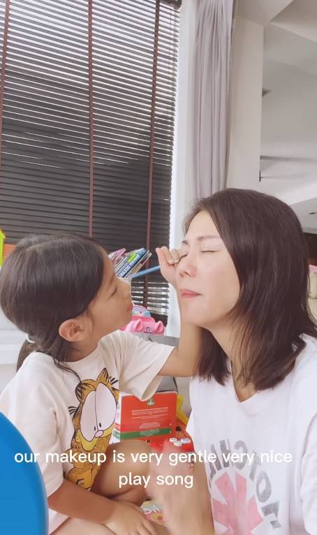"Wow, She Looks Gorgeous Babe": Constance Song’s Vid Of Her 6-Year-Old ...