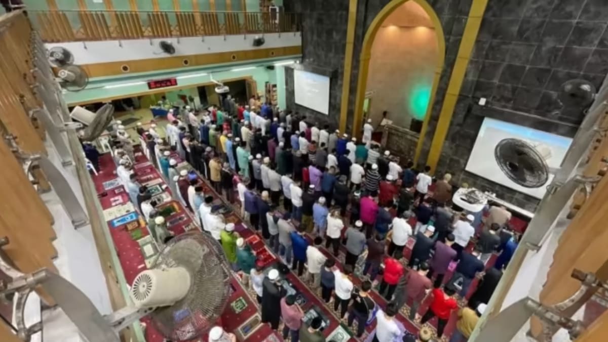 Lebih banyak ruang solat Aidilfitri tahun ini, tempahan hanya untuk ...
