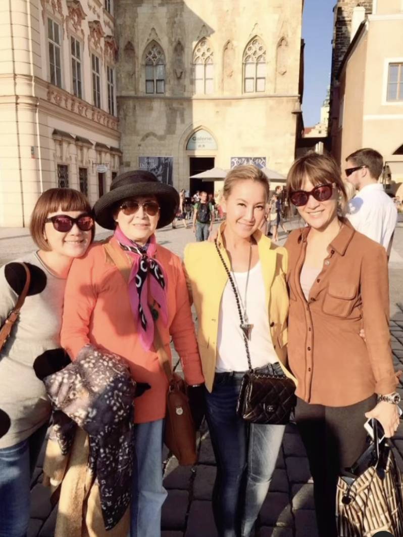 Coco Lee Dies At 48; Was In A Coma After Attempting Suicide - 8days