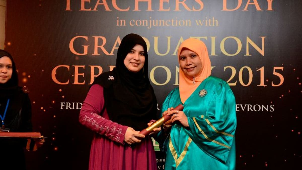 Lebih ramai asatizah masjid jalani program pensijilan tahap asas sejak 2011 - BERITA Mediacorp