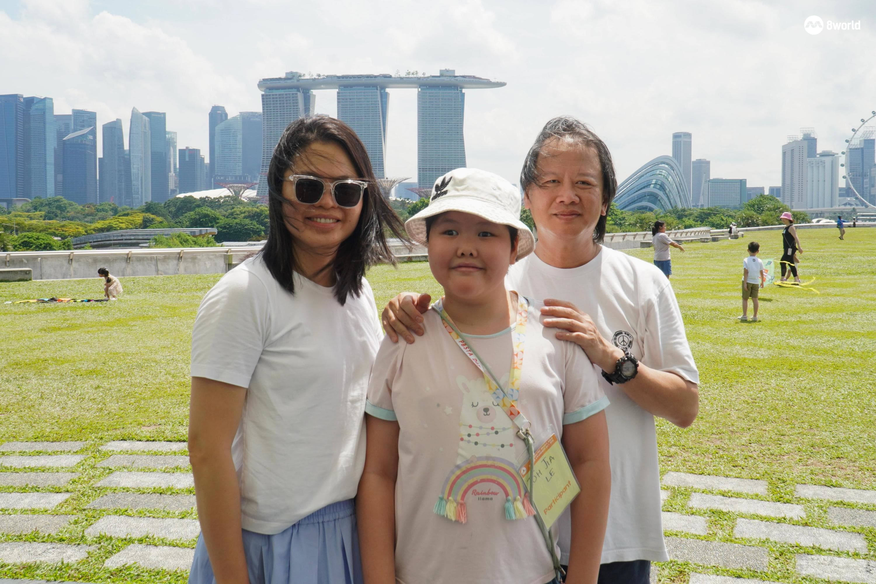 年幼女儿患脑瘤六年三动刀 母亲：需200倍正能量 - 8world