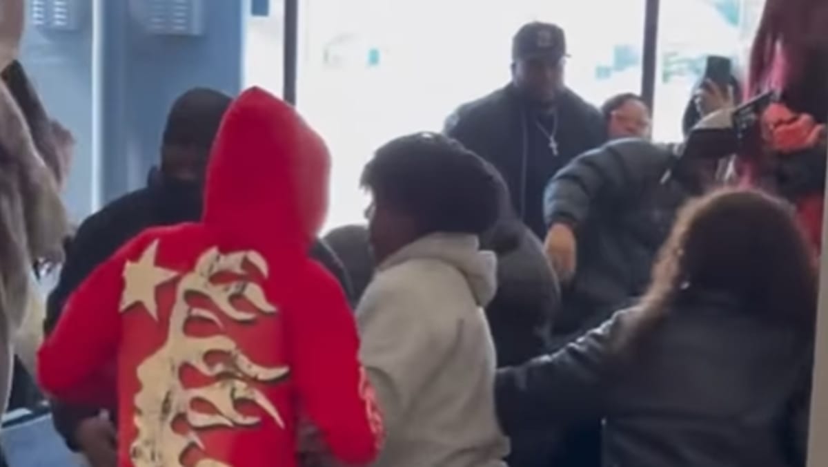 அட்லான்ட்டா விமானநிலையத்தில் அமளி - Seithi Mediacorp