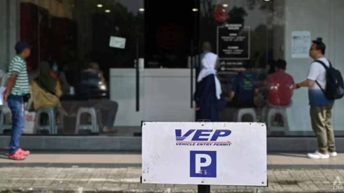 Pemandu SG alami cabaran dapatkan VEP Malaysia - BERITA Mediacorp