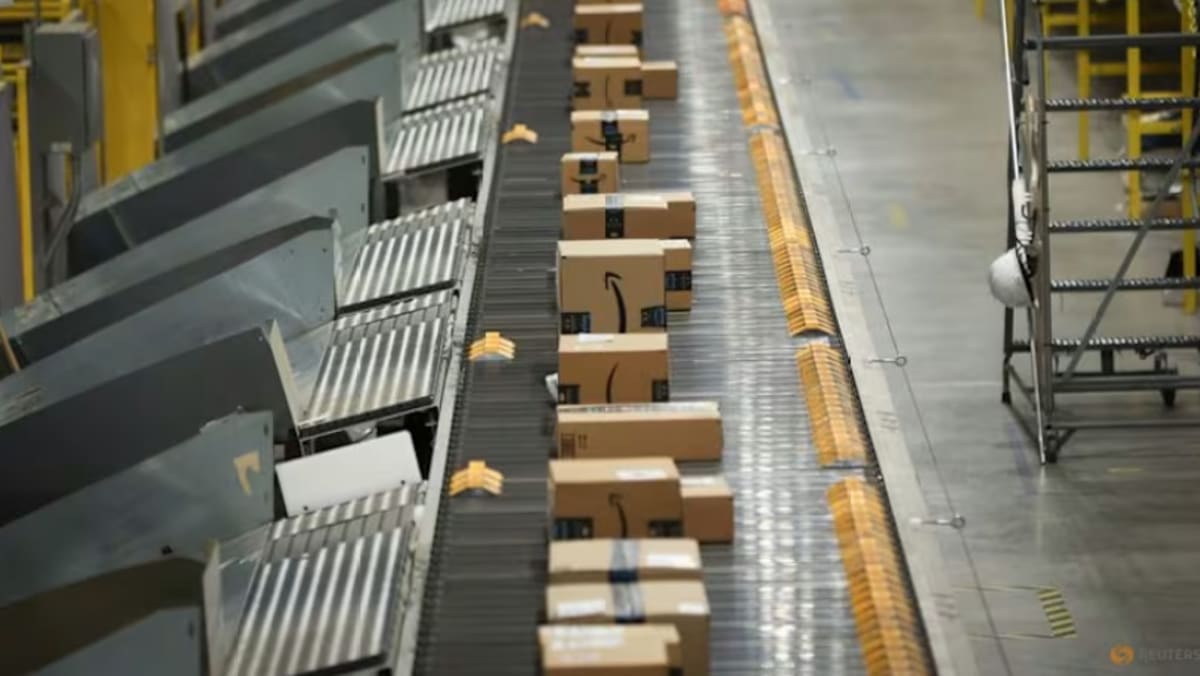 Amazon rancang berhentikan lagi ribuan pekerja korporat - BERITA Mediacorp