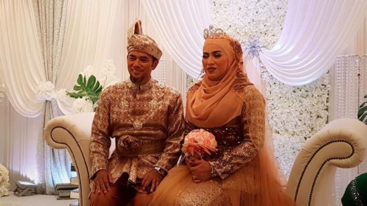 Pelakon veteran Azhar Noor Lesta selamat bernikah pada usia 55 tahun ...