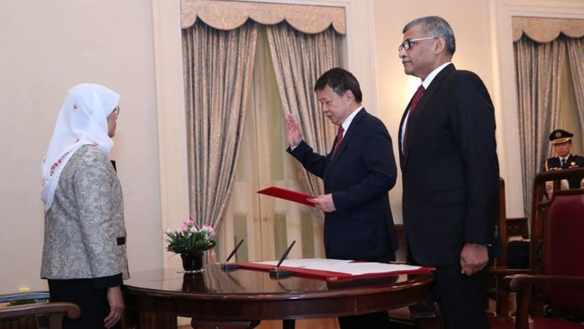 Lee Tze Yang angkat sumpah sebagai pengerusi baru PSC - BERITA Mediacorp