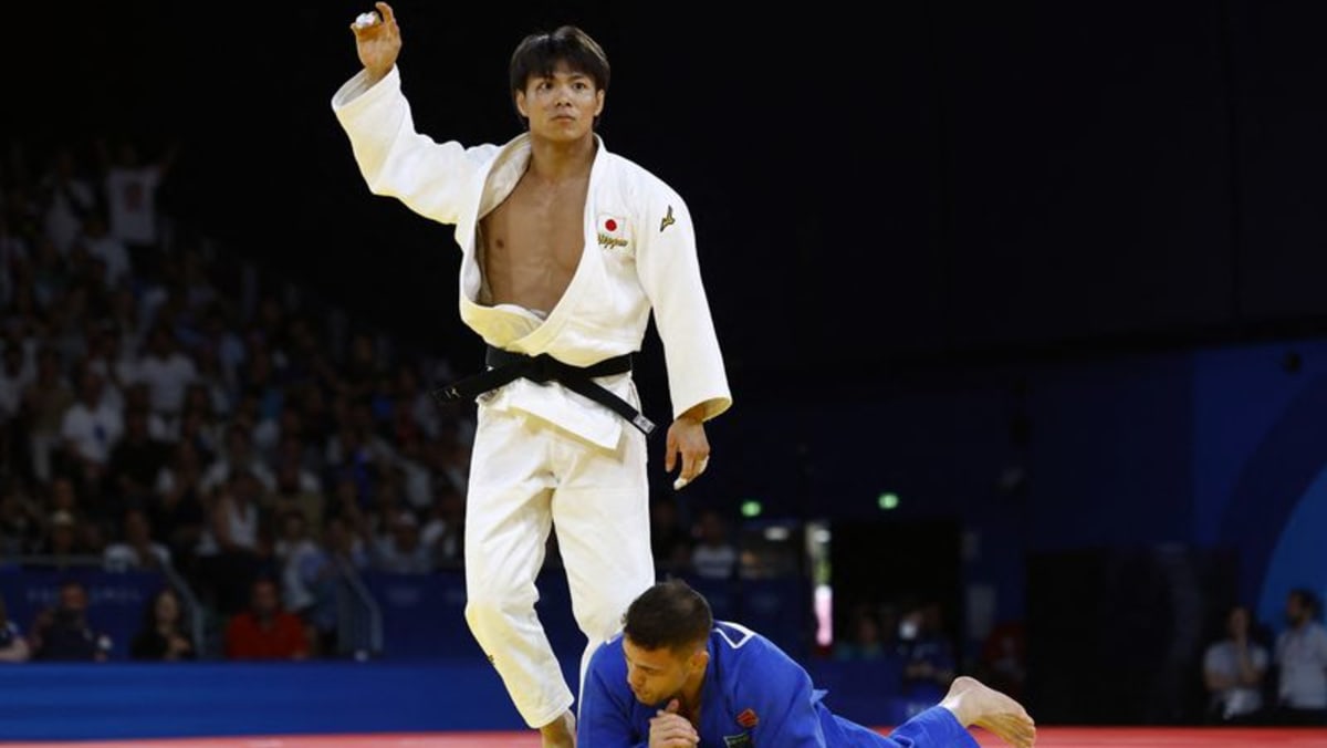 Judo-Japan's Abe retains title, Keldiyorova brings first gold for ...