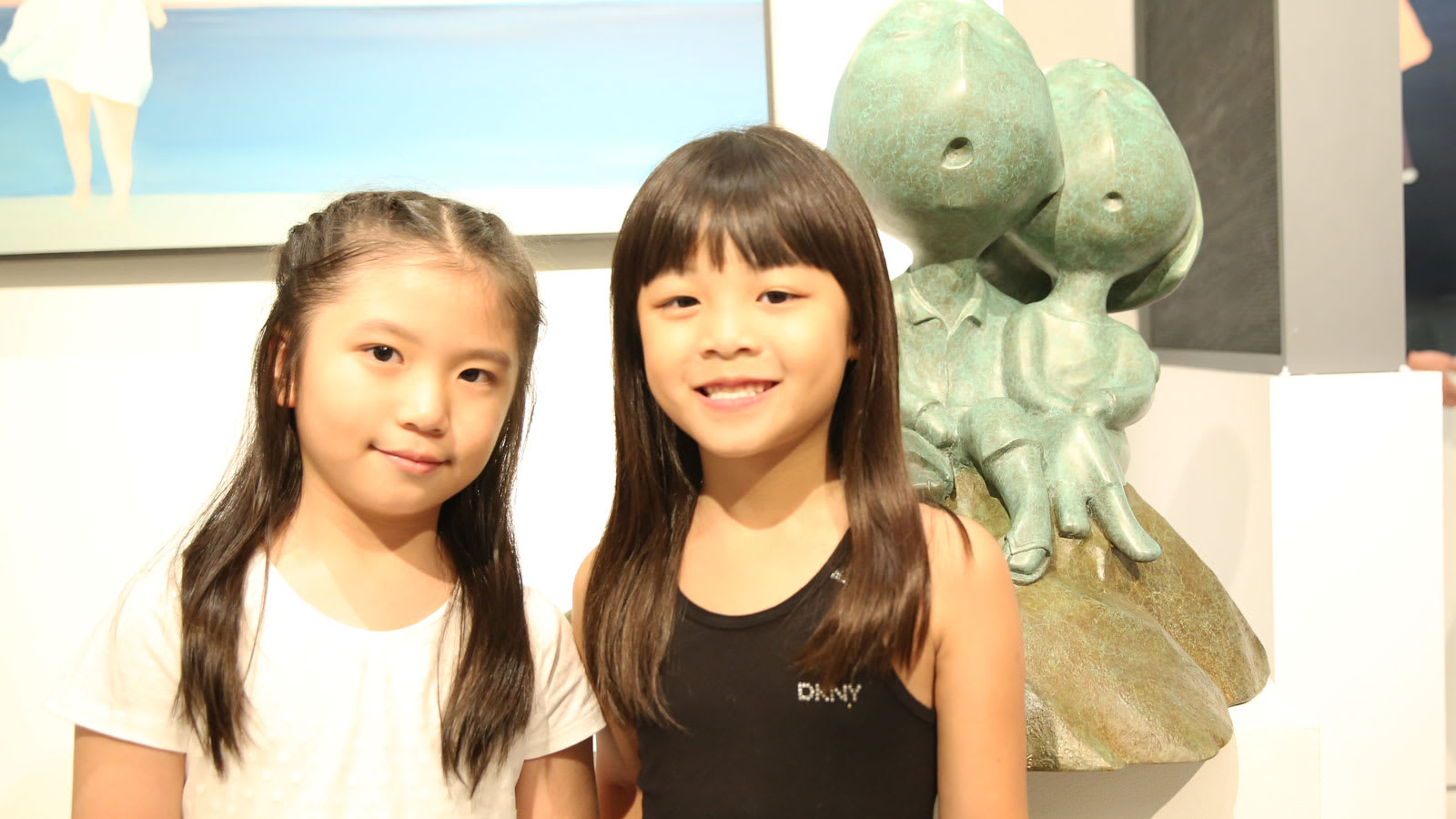 Eleanor Lee collaborates on paintings with Chinese artist Wu Qiong - 8days