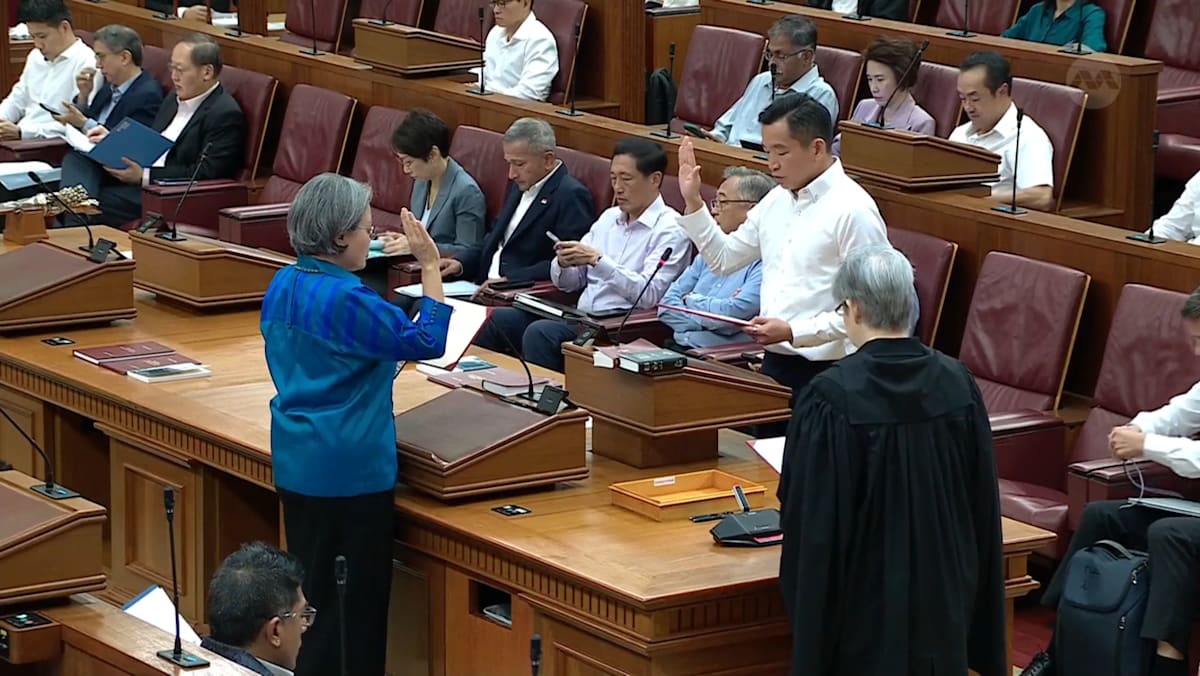 Eric Chua and Sylvia Lim sworn in as MPs - CNA