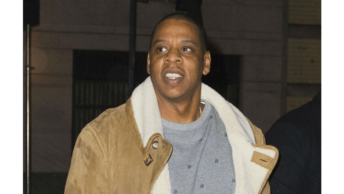 Jay Z 'signs $200m touring deal' - 8days