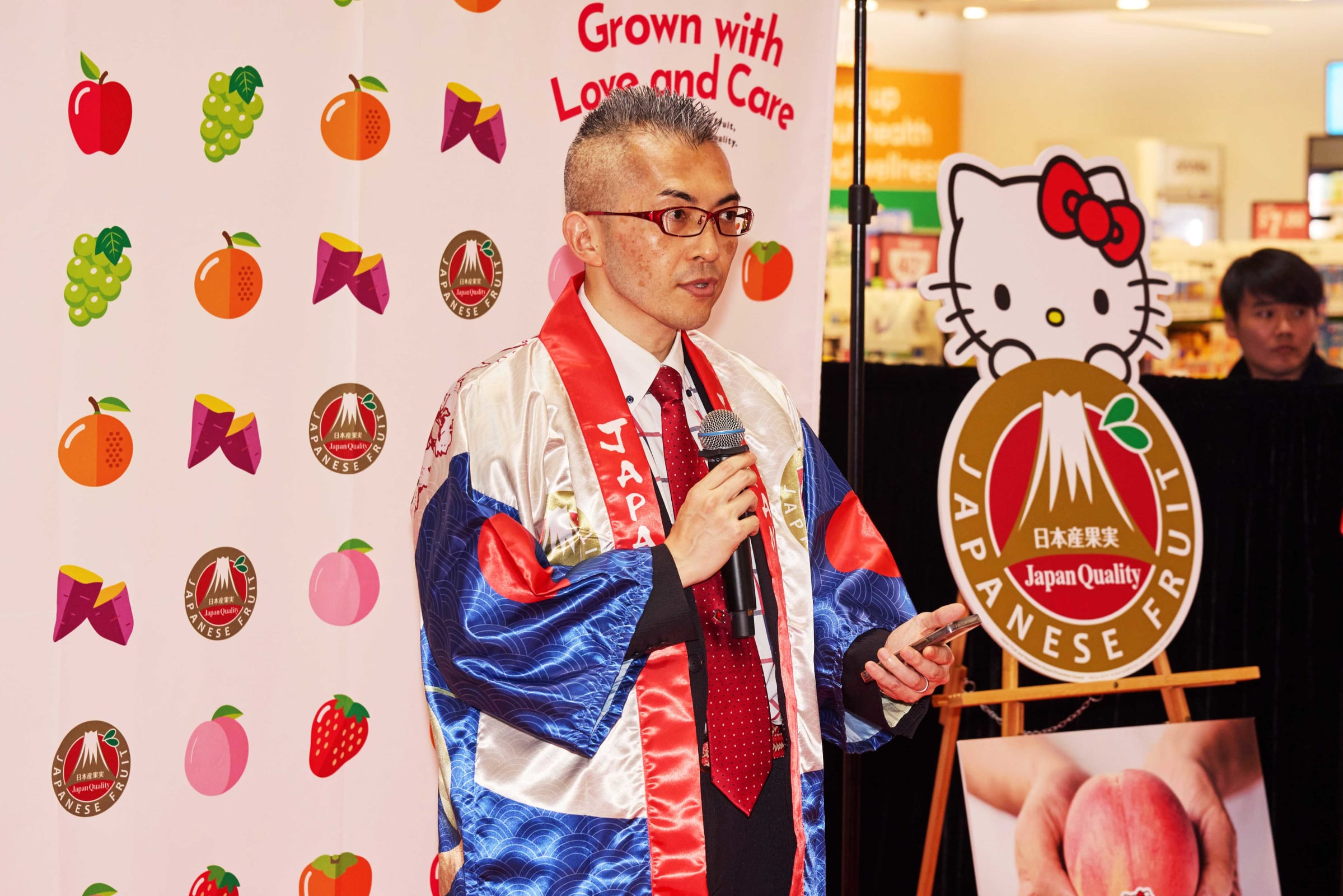 4 Irresistible Japanese Fruits To Buy Now, From Gummy-Like Grapes To ...