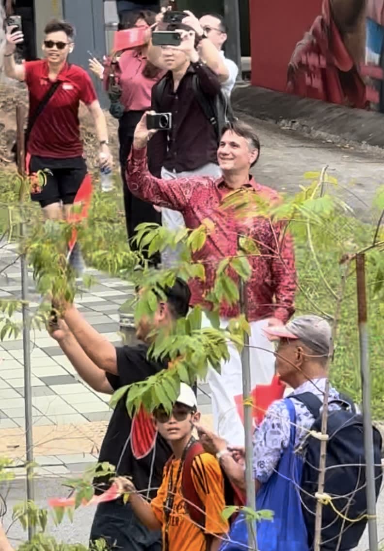 Max Maeder Didn’t See His Dad Waving To Him During The Celebratory ...