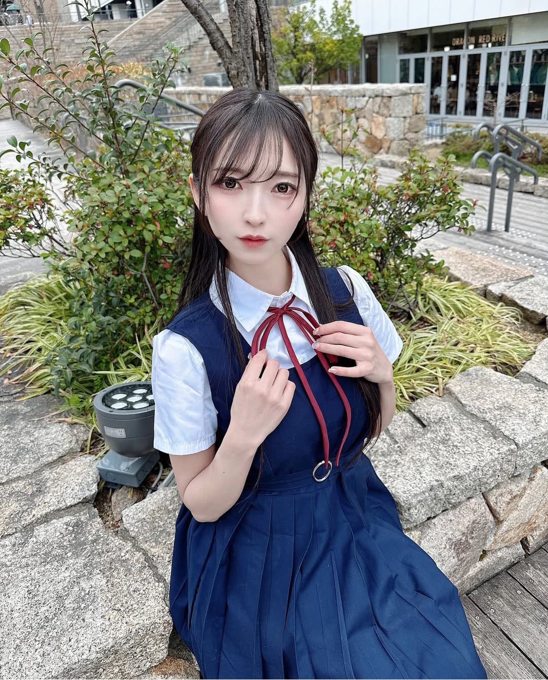 Japanese Idol’s On Stage VS Off-Duty Look Leaves Netizens Shook - 8days