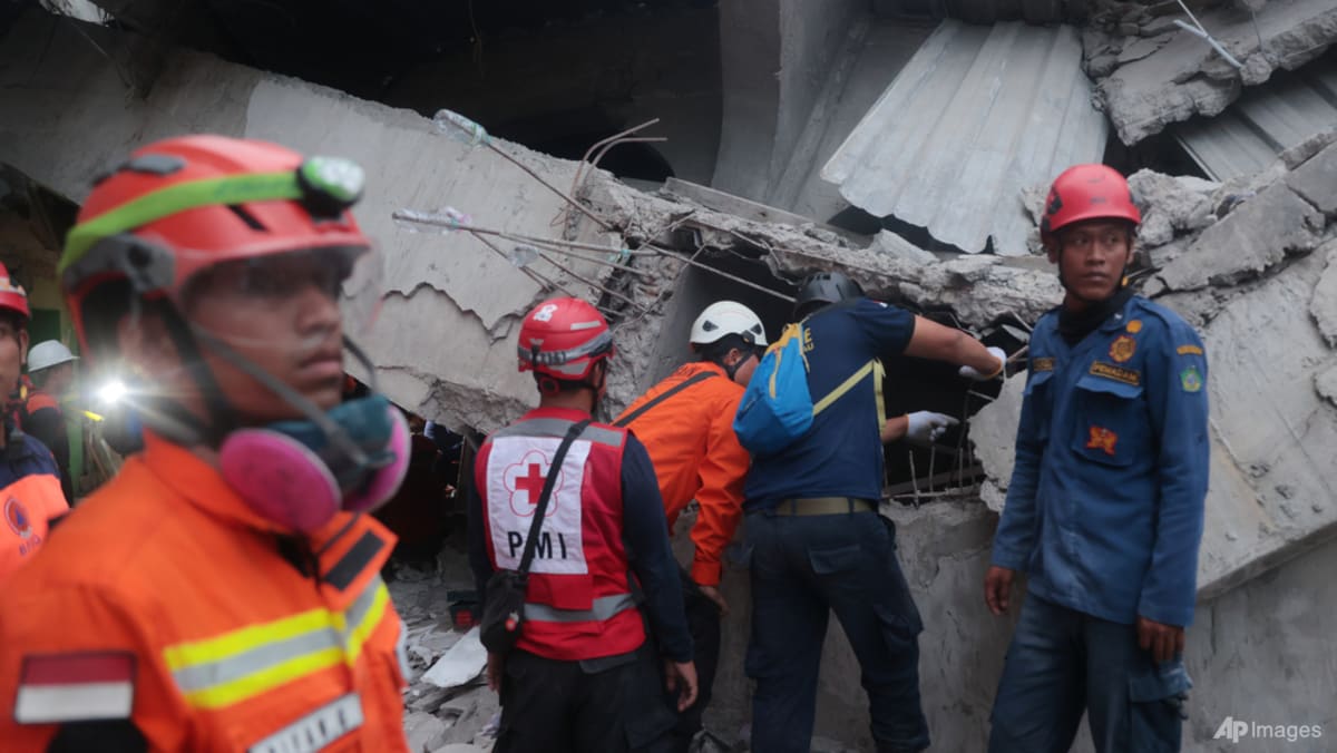 Indonesia School Collapse: Rescue Efforts Called Off After 59 Still ...