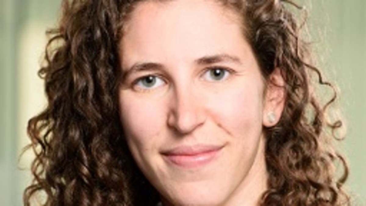 Laura Silver - CNA Lifestyle