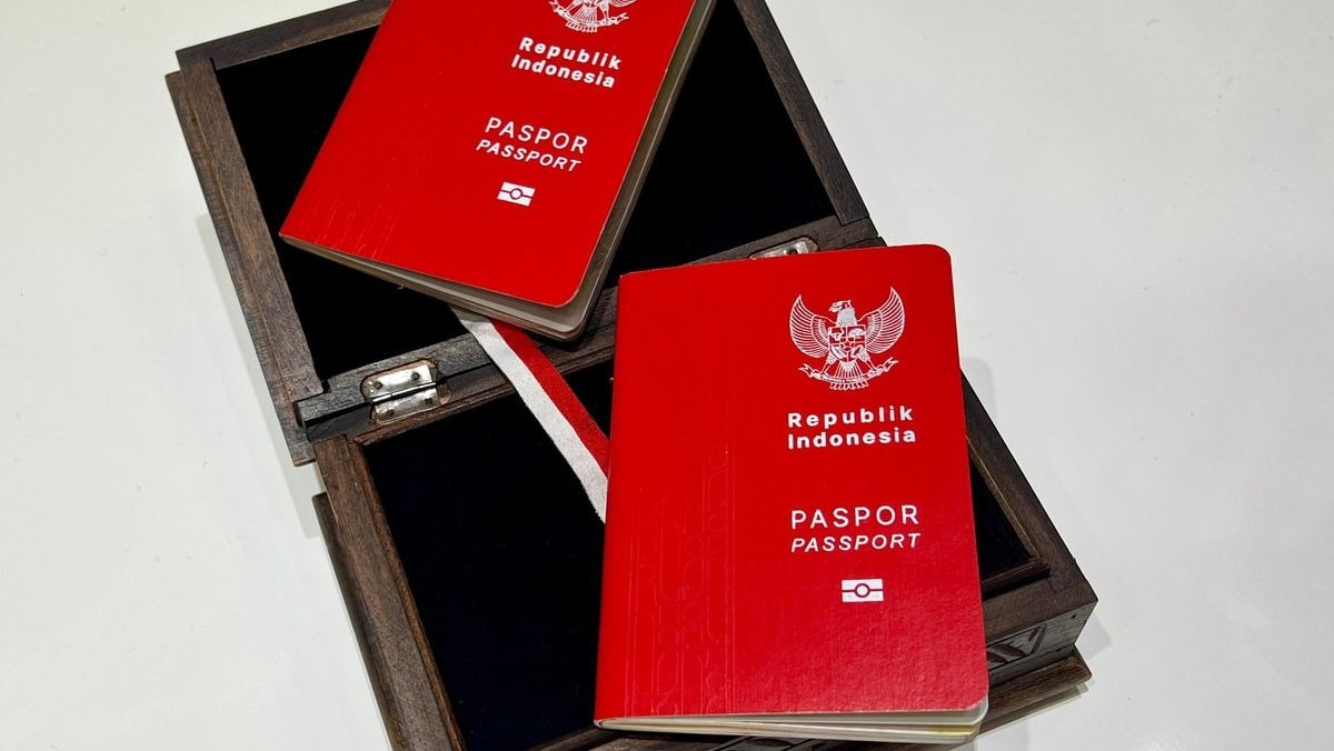 Desain baru paspor merah Indonesia batal diluncurkan 17 Agustus, ada ...