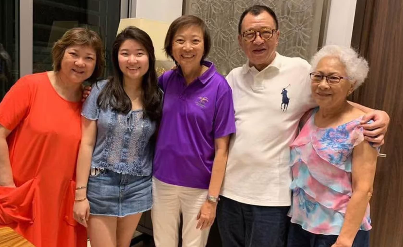 Benz Hui Once Bought 400 Copies Of Lee Bee Wah's Book To Support The Ex ...