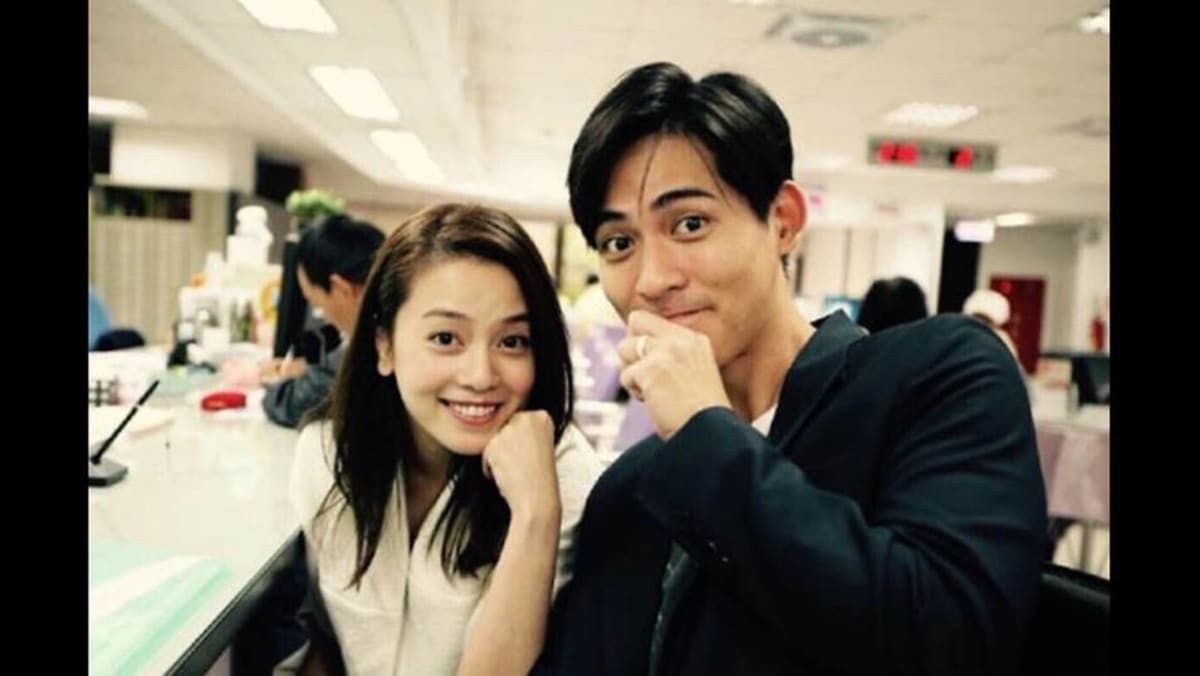 Vic Chou registers marriage with Reen Yu - 8days