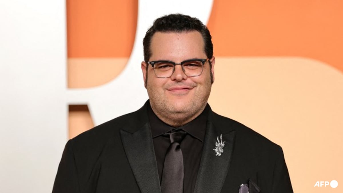 Actor Josh Gad, the voice of Olaf, provides exciting update on Frozen 3 ...