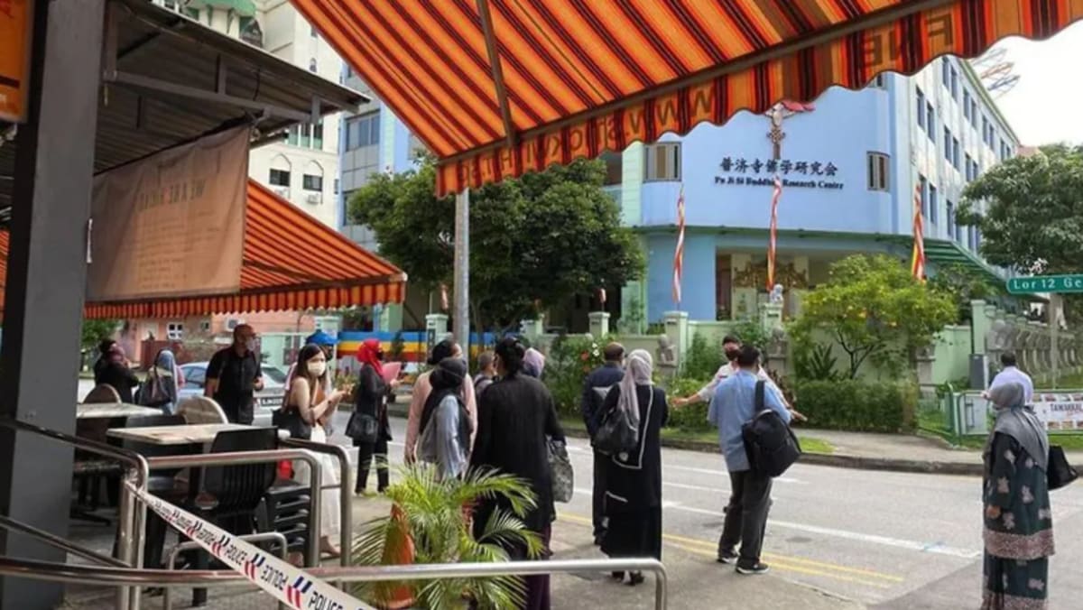Peluru meriam dipercayai peninggalan perang dijumpai di Geylang Lorong ...