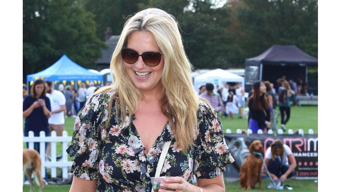 Penny Lancaster wants to be police volunteer - 8days