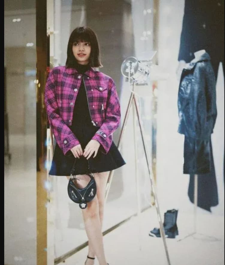 M'sian Singer Lee Pei Ling Feels Helpless As Comparisons With Blackpink ...