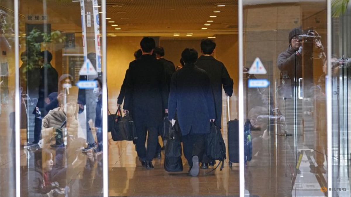 Tokyo prosecutors search offices of key ruling party factions - TODAY