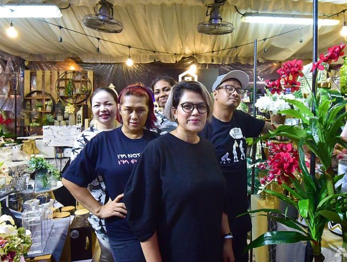 Young entrepreneurs rally to beat soaring Geylang bazaar costs - CNA ...