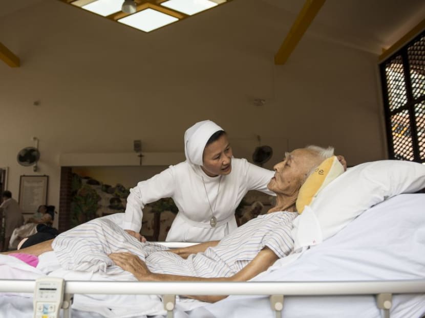 Devoting their lives to the terminally ill - TODAY