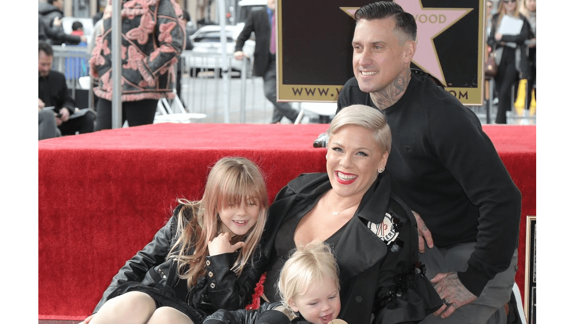 Pink thanks family as she receives Hollywood Walk of Fame star - 8days