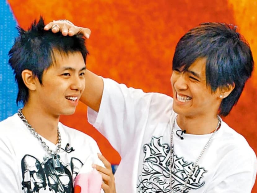 Show Luo Pays Low-Key Visit To Alien Huang’s Wake; Posts About Having ...