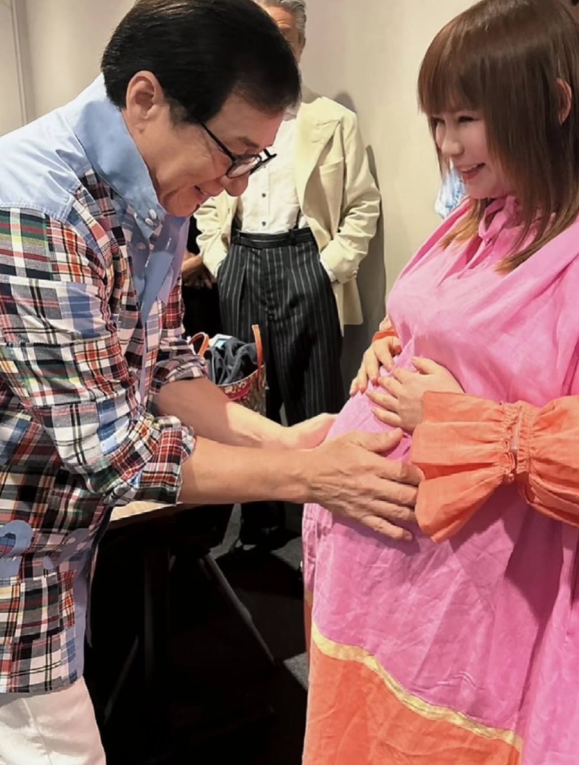 Japanese Star Fulfils Lifelong Dream Of Meeting Jackie Chan, Gets Her ...