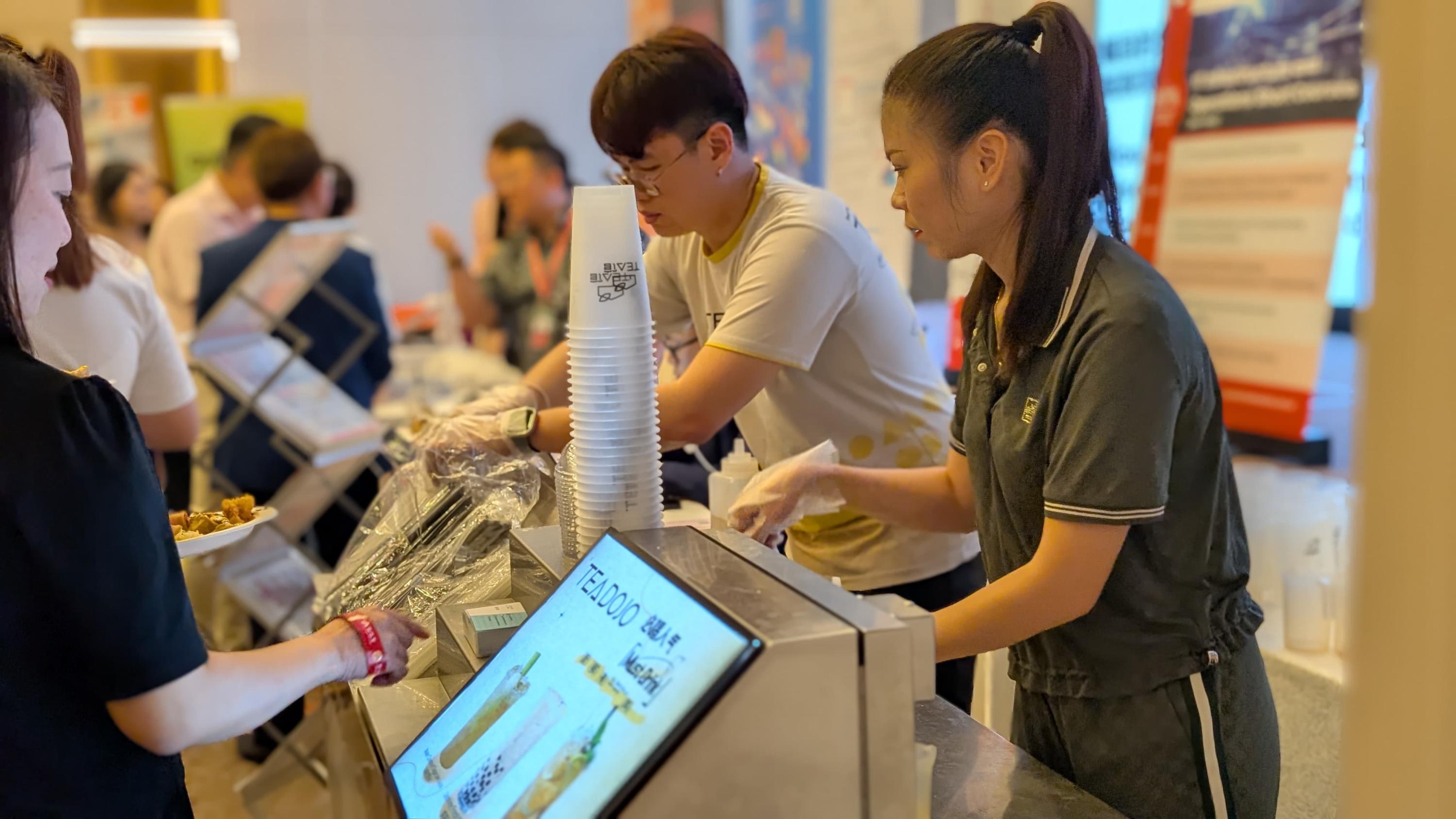 CDC购物券推出以来 累计消费额高达23亿2000万元 - 8world