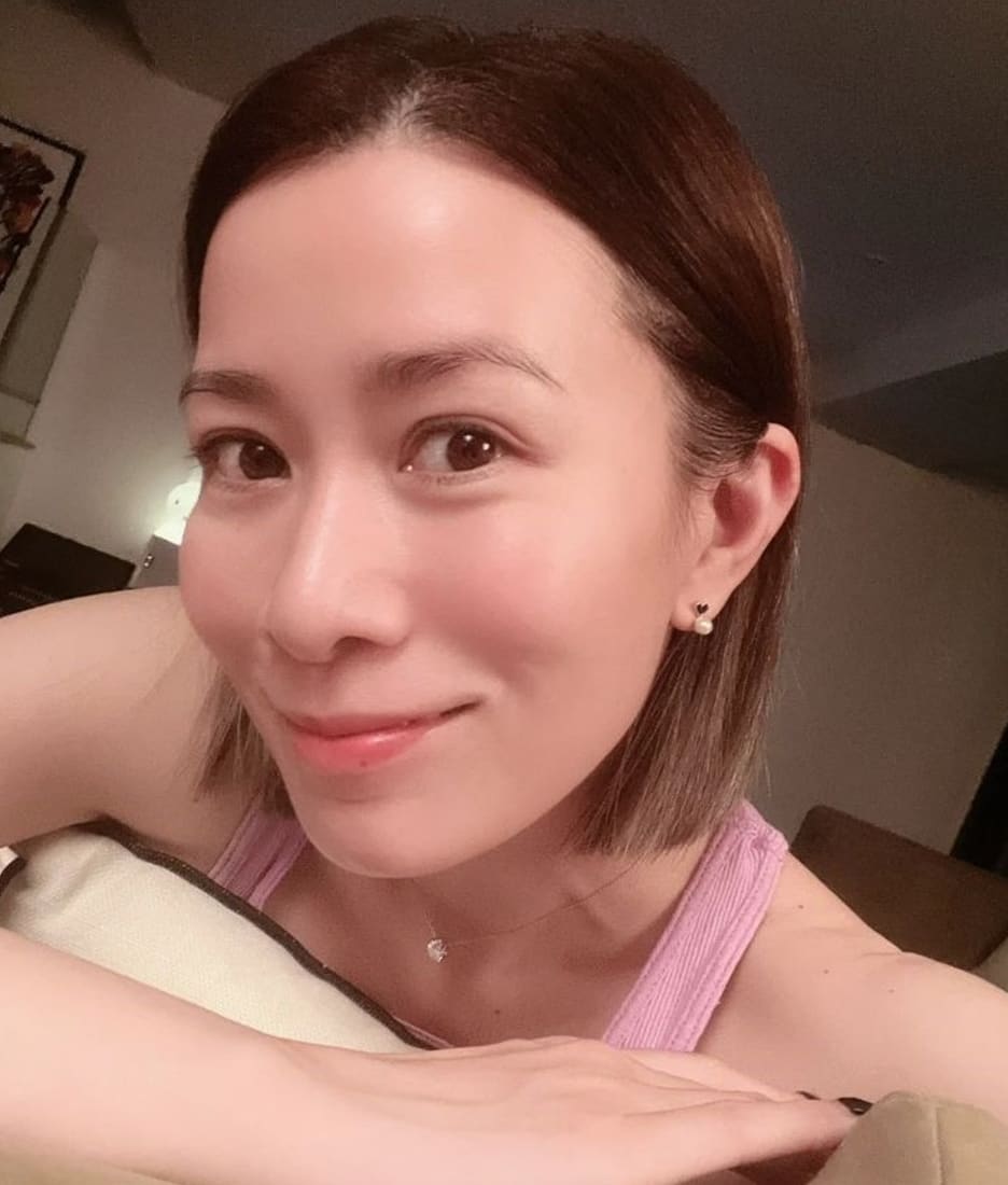 Charmaine Sheh Wears Same Miss Hongkong Tiara After 25 Years, Looks ...