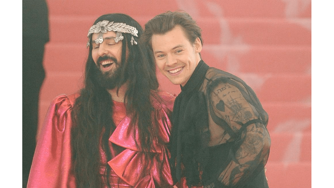 Harry Styles got ears pierced for Met Gala - 8days