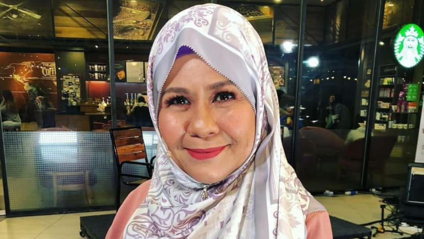 Ogy Ahmad Daud agihkan 10,000 al-Quran ke Bandung - BERITA Mediacorp