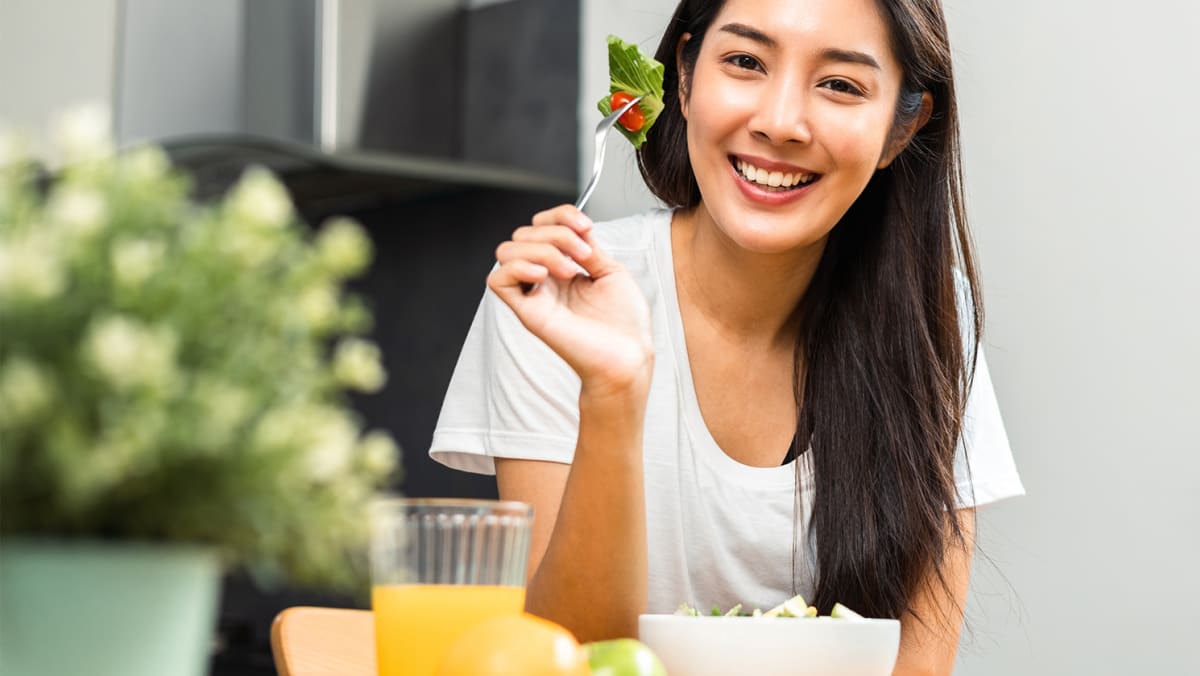 Foods to eat and avoid when dealing with acne, wrinkles or dry skin - CNA Lifestyle