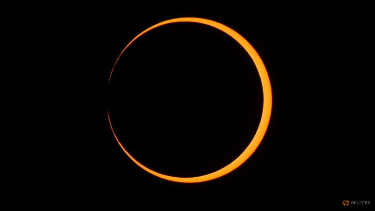Annular solar eclipse transfixes crowds across the Americas - TODAY