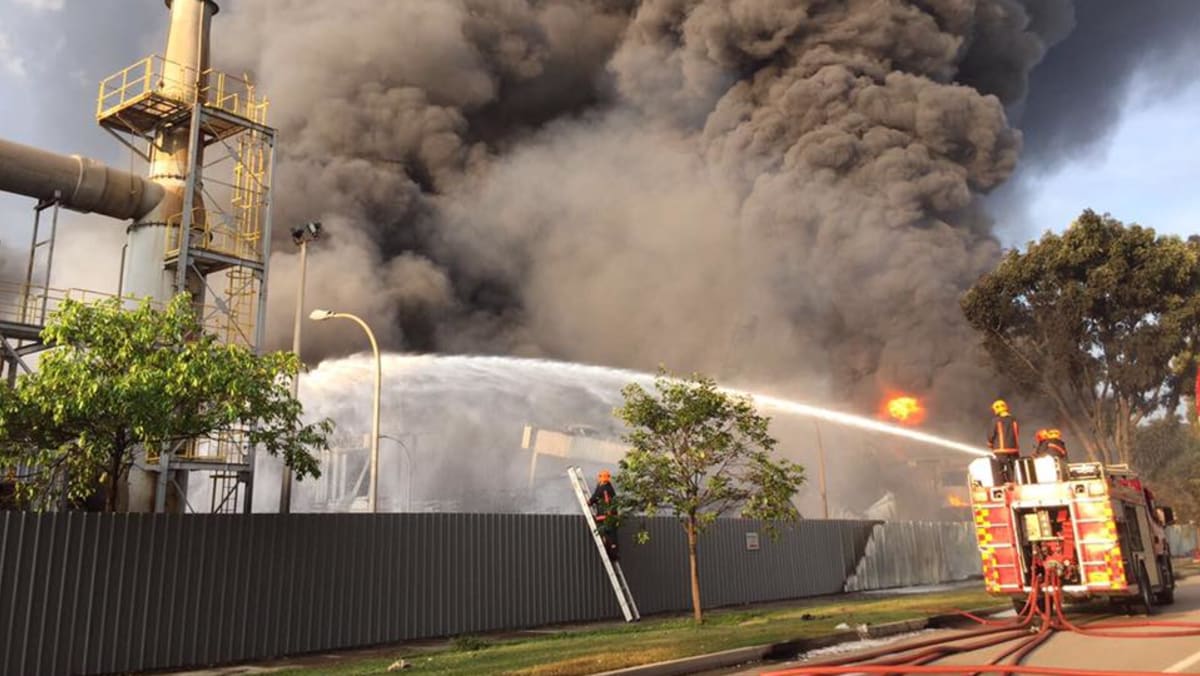 Huge fire at Tuas waste management plant, nearby roads closed - TODAY