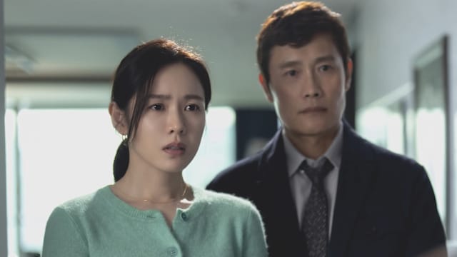 “No Other Choice” 以黑色幽默诠释人性挣扎，让你脑洞大开！ - vibes by 8world